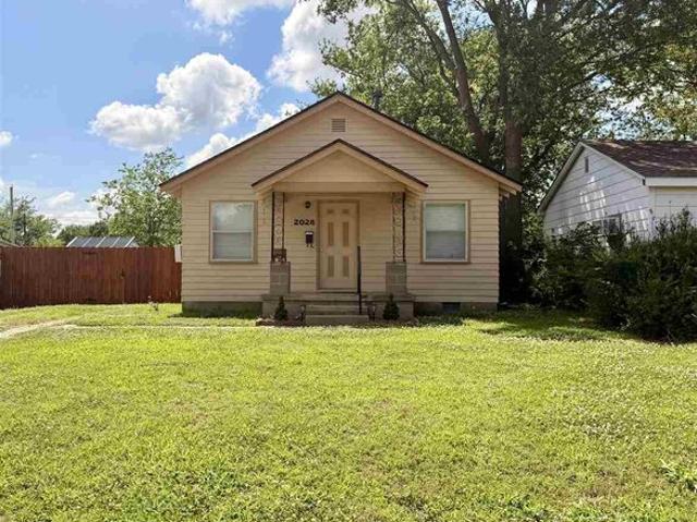 2028 N 4th St, Ponca City, OK 74601