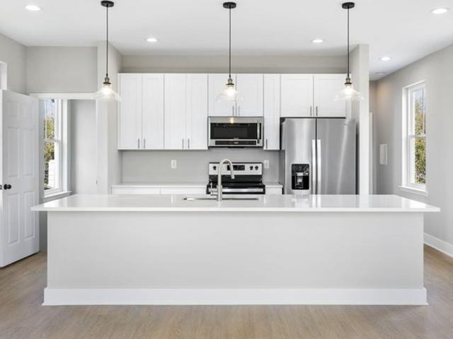 2028 Arbutus Ave, North Charleston, SC 29405