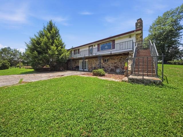 2028 E Mccracken Road