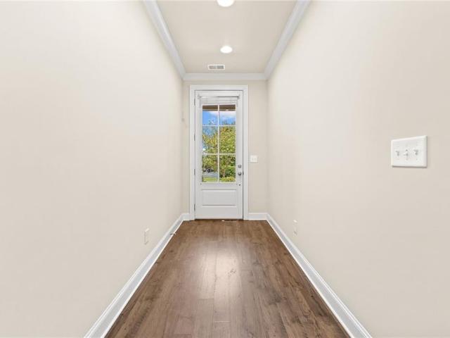 2028 Glenview Park Circle