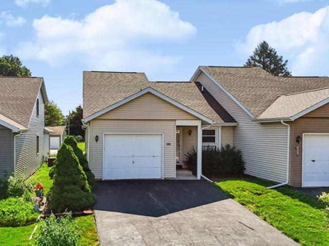 2028 Poppy Ct, Mishawaka, IN 46544