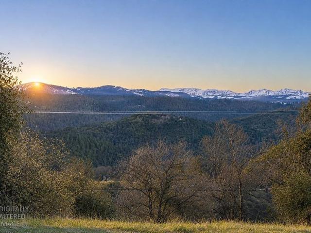 2028 Royal View Dr, Placerville, CA 95667