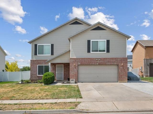 2028 S 875 E, Clearfield, UT 84015