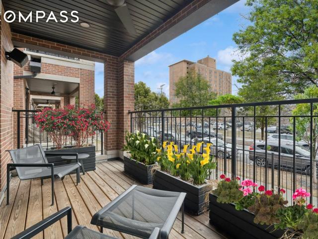 2028 W Le Moyne St 1E, Chicago, IL