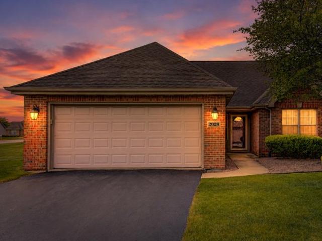 2028 Wildwood Cir, Highland, IN 46322