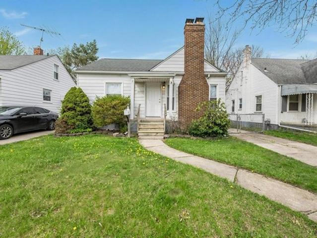 20293 Washtenaw St, Harper Woods, MI 48225