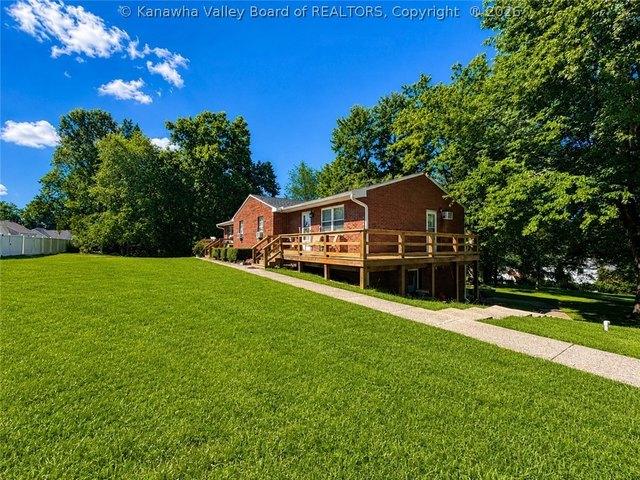 2029 Mount Vernon Rd, Hurricane, WV 25526