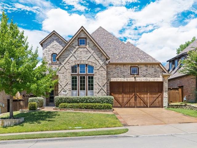2029 N Hill Dr, Irving, TX 75038