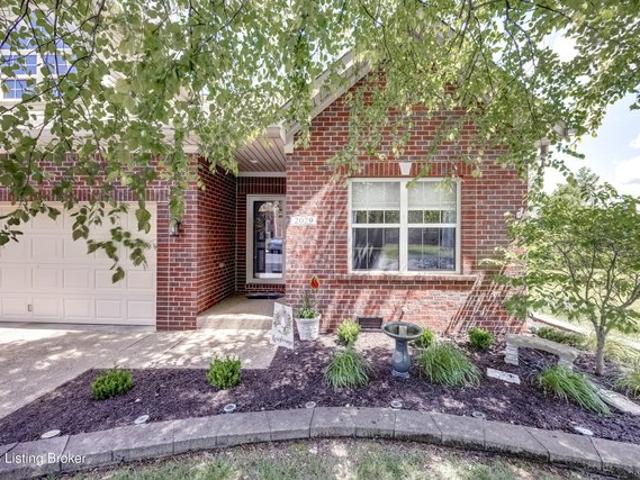 2029 Eagles Landing Dr Unit 17, La Grange, KY 40031