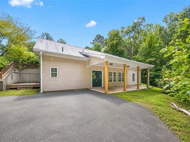 2029 Fletcher Dr, Ball Ground, GA 30107