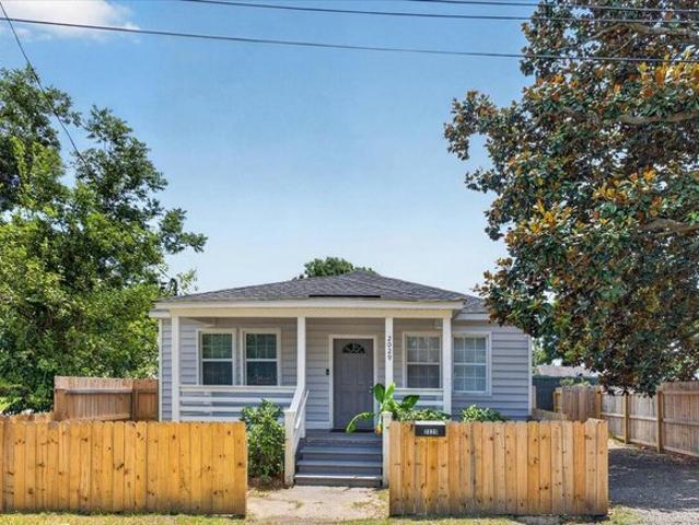 2029 Saint Francis St, North Charleston, SC 29405