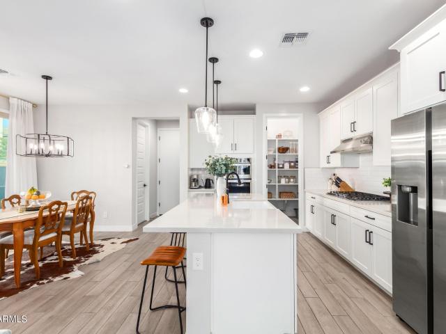 2029 W Kinfield Trail