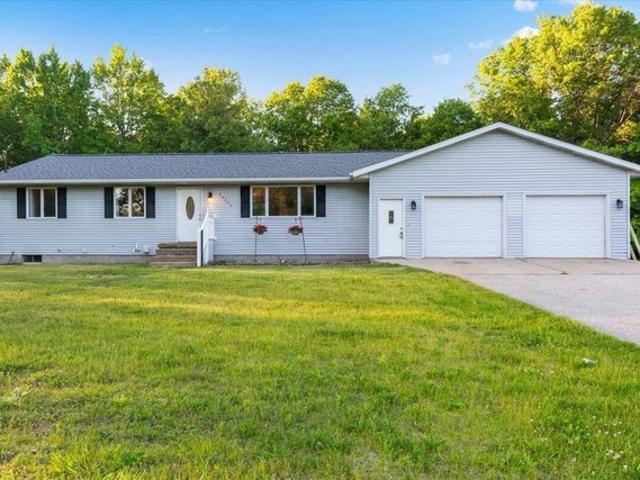 20200 W Lake Montcalm Rd, Howard City, MI 49329
