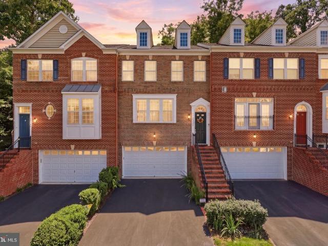 20200 Center Brook Square