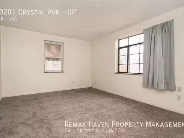 20201 Crystal Ave Ste UP Euclid Homey 2 bedroom, 1 bathroom.