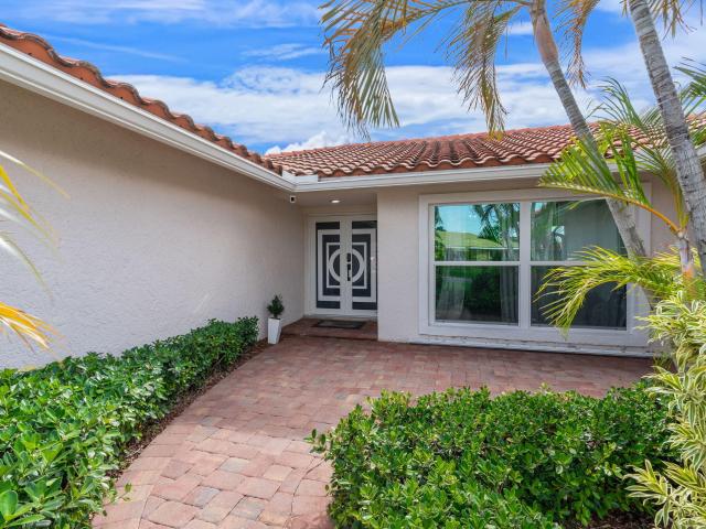 20202 Back 9 Dr, Boca Raton, FL 33498 | MLS #B26019