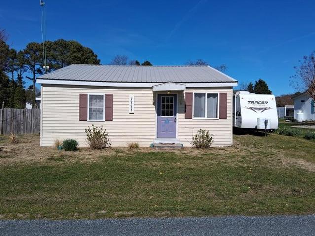 20205 Mapp St, Quinby, VA 23423