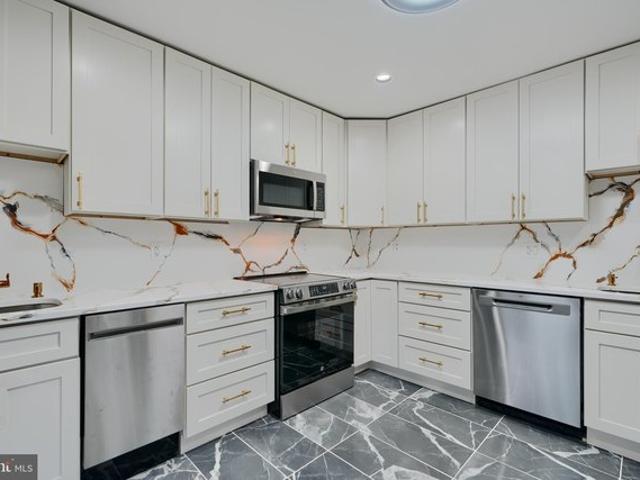 2020 Masters Dr, Baltimore, MD 21209
