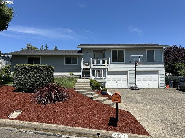 2020 NW Witherspoon Ave, Roseburg, OR 97471