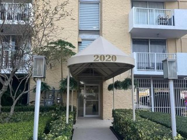 2020 NE 135th St Apt 811, North Miami, FL 33181