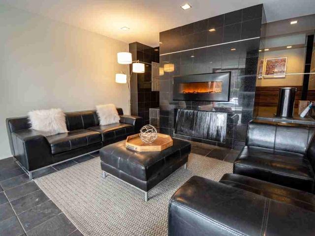 2020 Building 1 Bedroom Apartment for Rent at 2020 Sw Salmon St, Portland, OR 97205 Goose Hollow