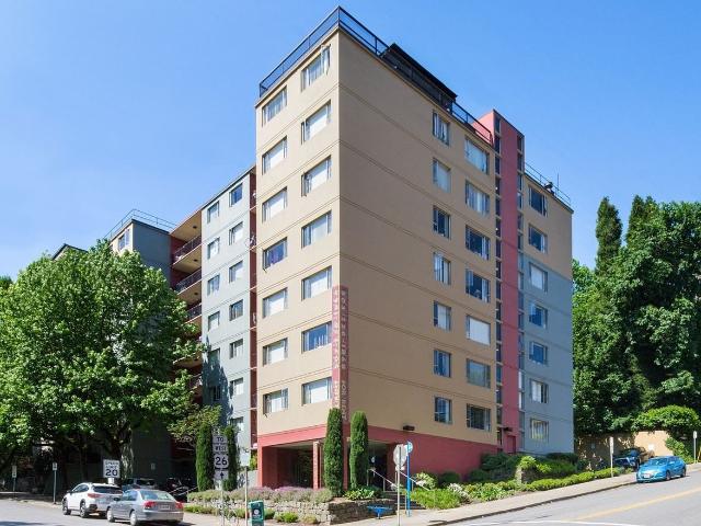 2020 Building 2 Bedroom Apartment for Rent at 2020 Sw Salmon St, Portland, OR 97205 Goose Hollow