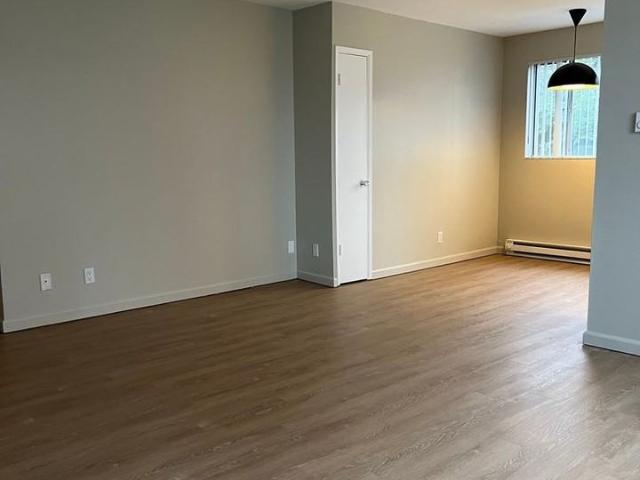 2020 Building 2 Bedroom Apartment for Rent at 2020 Sw Salmon St, Portland, OR 97205 Goose Hollow