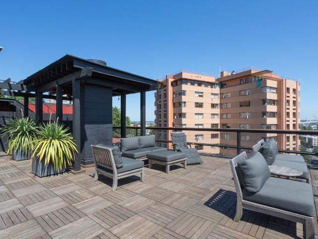 2020 Building 2 Bedroom Apartment for Rent at 2020 Sw Salmon St, Portland, OR 97205 Goose Hollow
