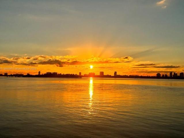 2020 Bayshore Dr N #2707, Miami, FL 33137