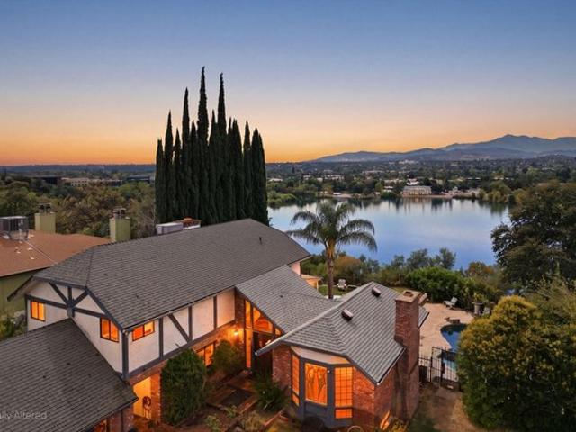2020 Bechelli Ln, Redding, CA 96002