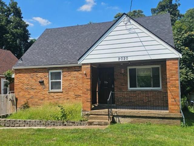 2020 Carpenter Dr, North College Hill, OH 45239