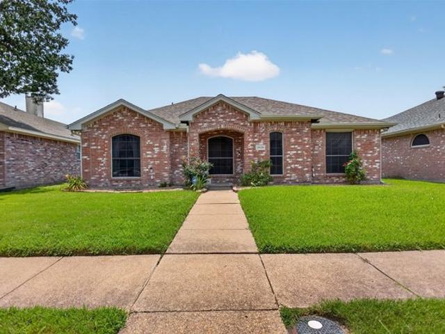 2020 Creek Royal Dr, Mesquite, TX 75181