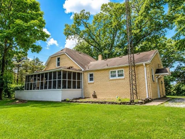 2020 E State Road 10, Knox, IN 46534