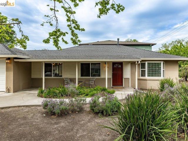 2020 Elinora Dr