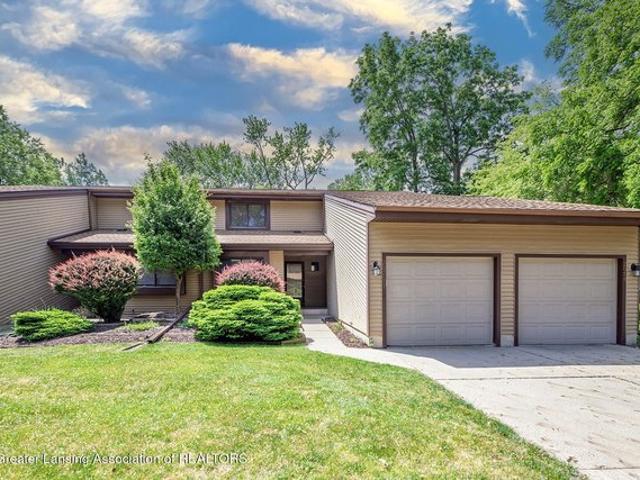 2020 Greenwich Ct, Lansing, MI 48910