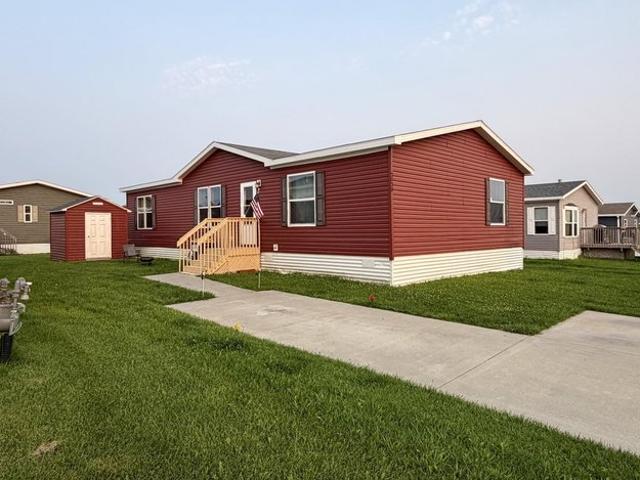 2020 Peregrine Pl NW, Stewartville, MN 55976