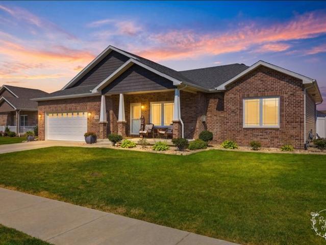 2020 Summerfield Ln, Bourbonnais, IL 60914