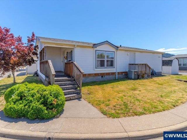 2020 S 12th St Unit 152, Lebanon, OR 97355