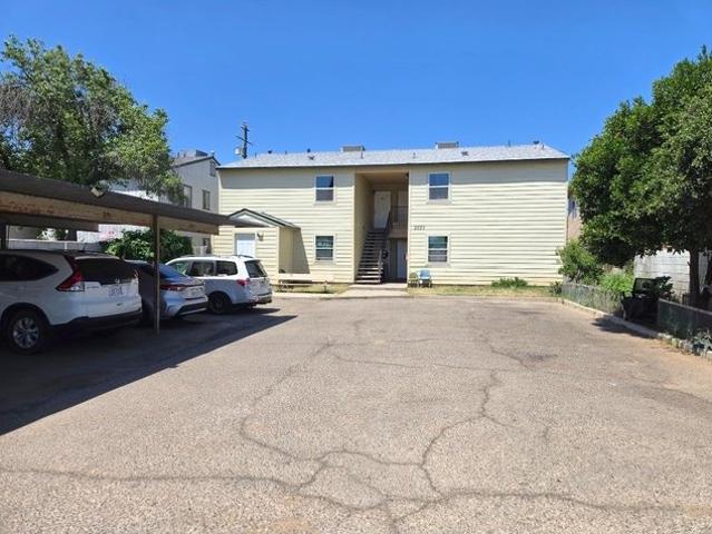 2020 S 4th St, Fresno, CA 93702
