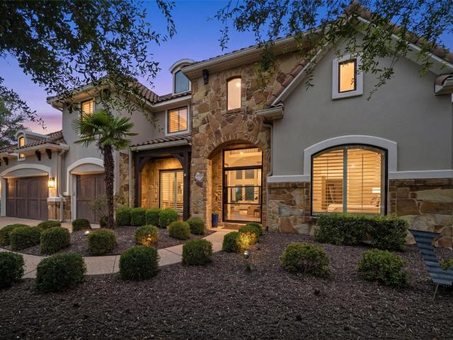 2020 University Club Dr