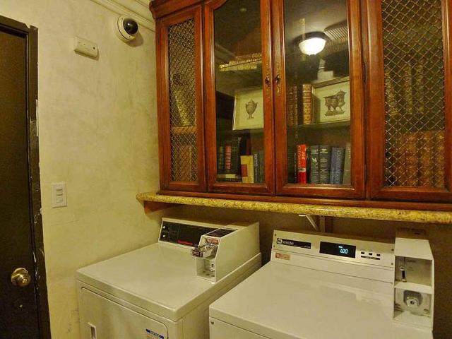 20/20 Villa Apts 1 Bedroom Apartment for Rent at 2020 N Beachwood Dr, Los Angeles, CA 90068 Hollywood United