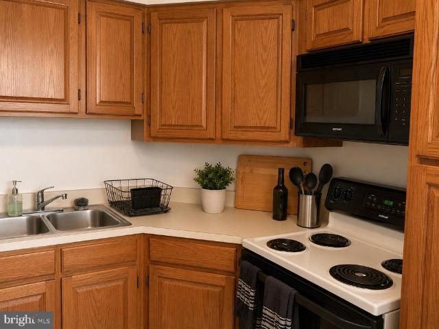 2020 Walnut Street # 22K