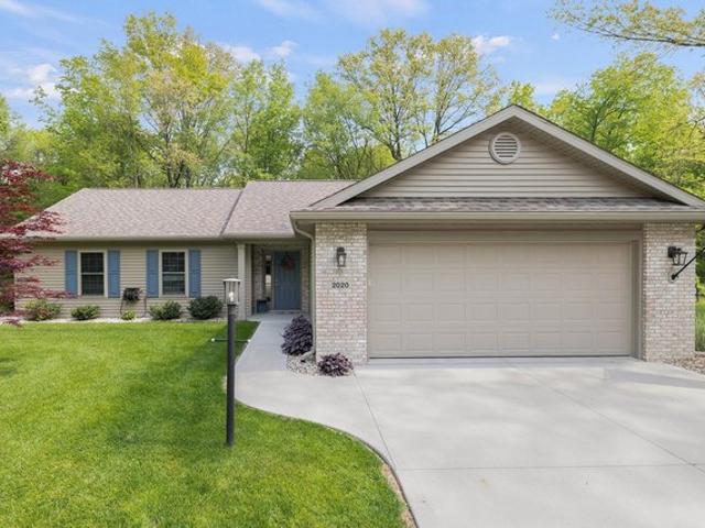 2020 Woodland Estates Dr, Elkhart, IN 46514
