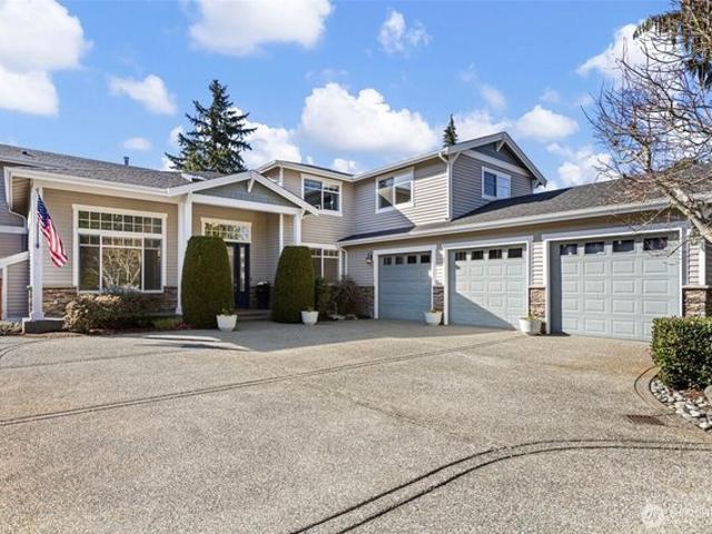 20212 Maplewood Dr, Edmonds, WA 98026