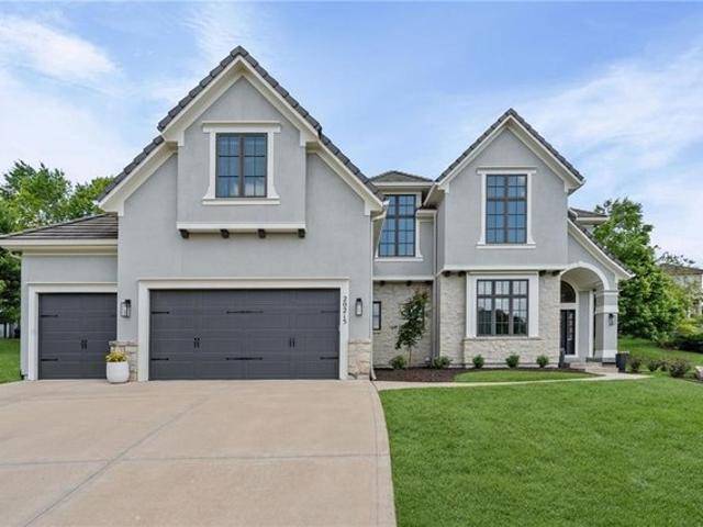 20215 W 89th Ter, Lenexa, KS 66220