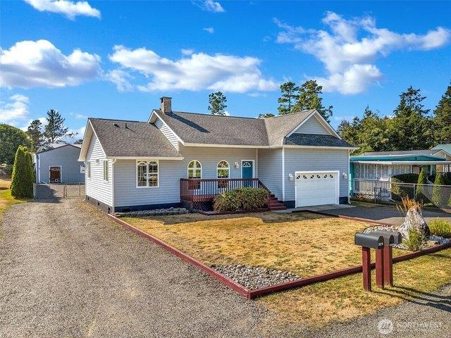 20215 P Pl, Ocean Park, WA 98640