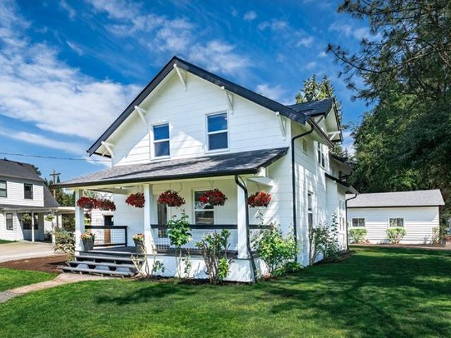 20216 4th St NE, Saint Paul, OR 97137