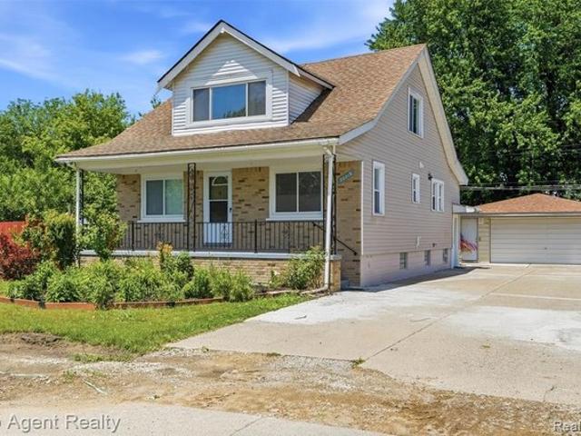 20219 Nicke St, Clinton Township, MI 48035