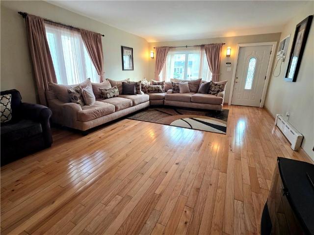 2021 East 61st Street