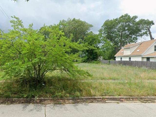 2021 Elwood St, Muskegon, MI 49444
